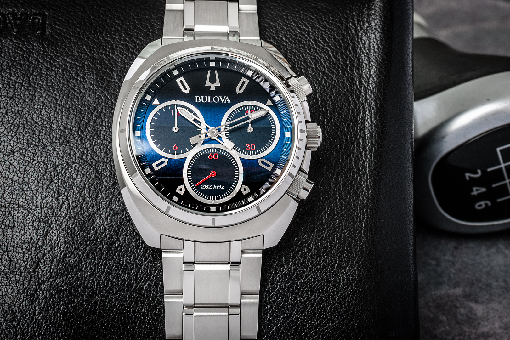 Bulova Curv Classic Chronograph Review | Hodinky-365.com