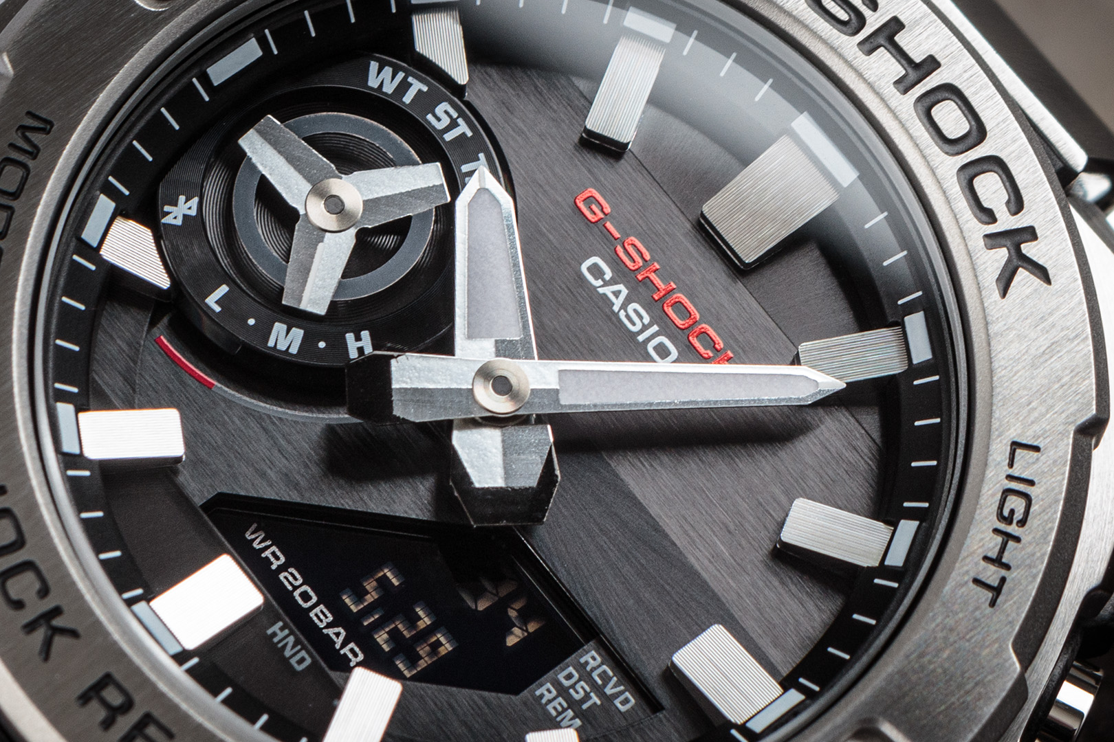 Casio G-Shock GST-B500 Review – When size matters