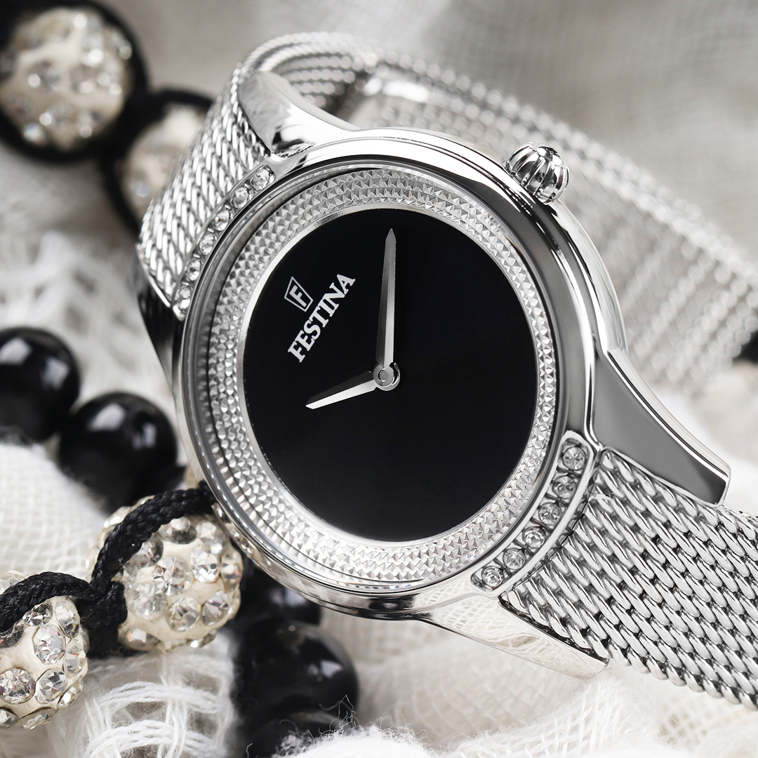 Small women's watches for tiny wrists – Photo Gallery