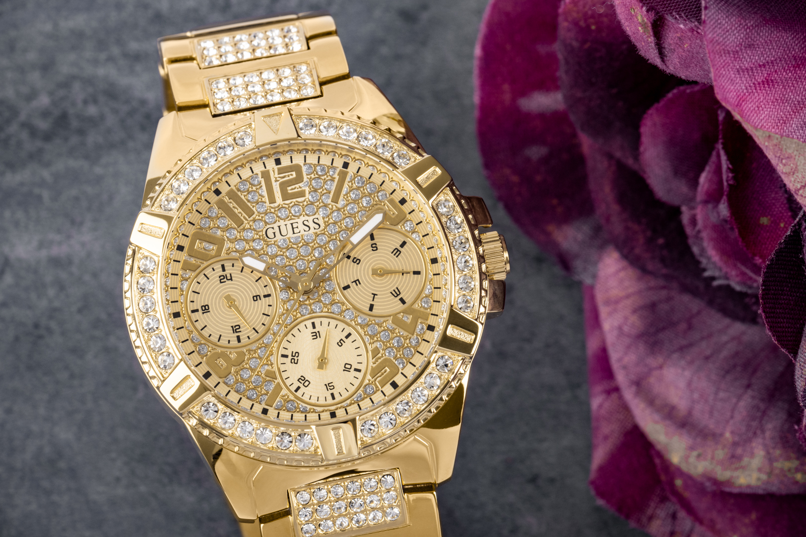 Photo Gallery of Golden Women's Watches | Hodinky-365.com