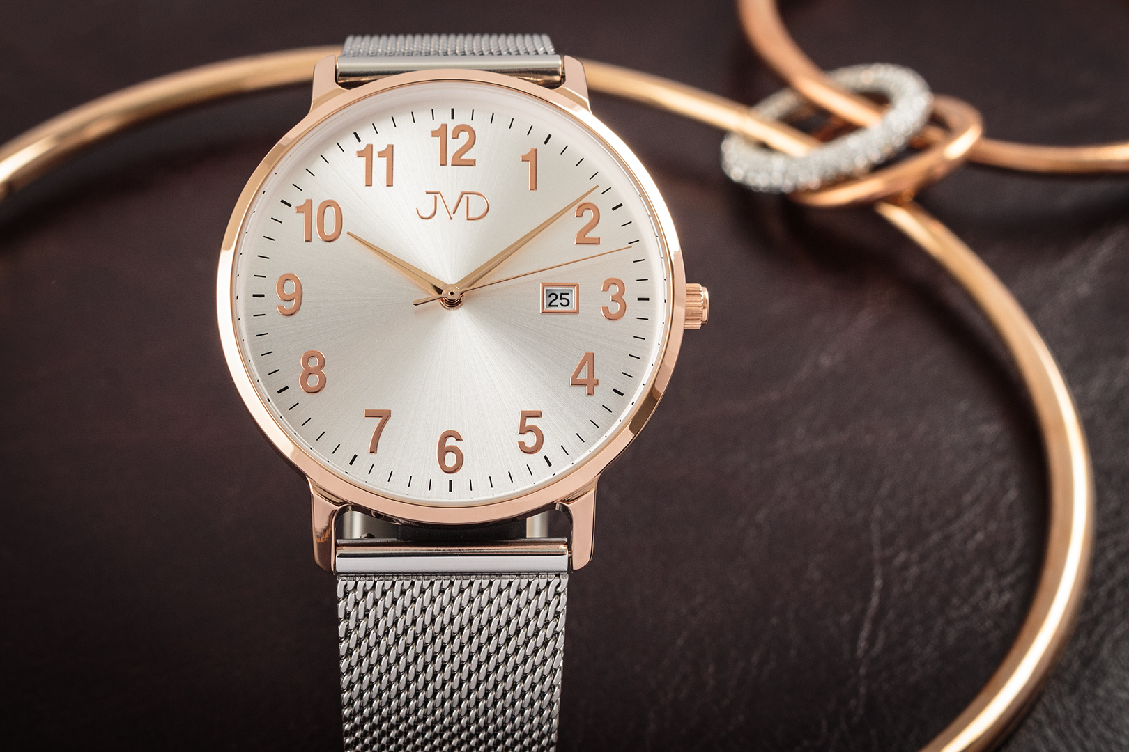 Good readable ladies watches up to 420 EUR – Photo gallery