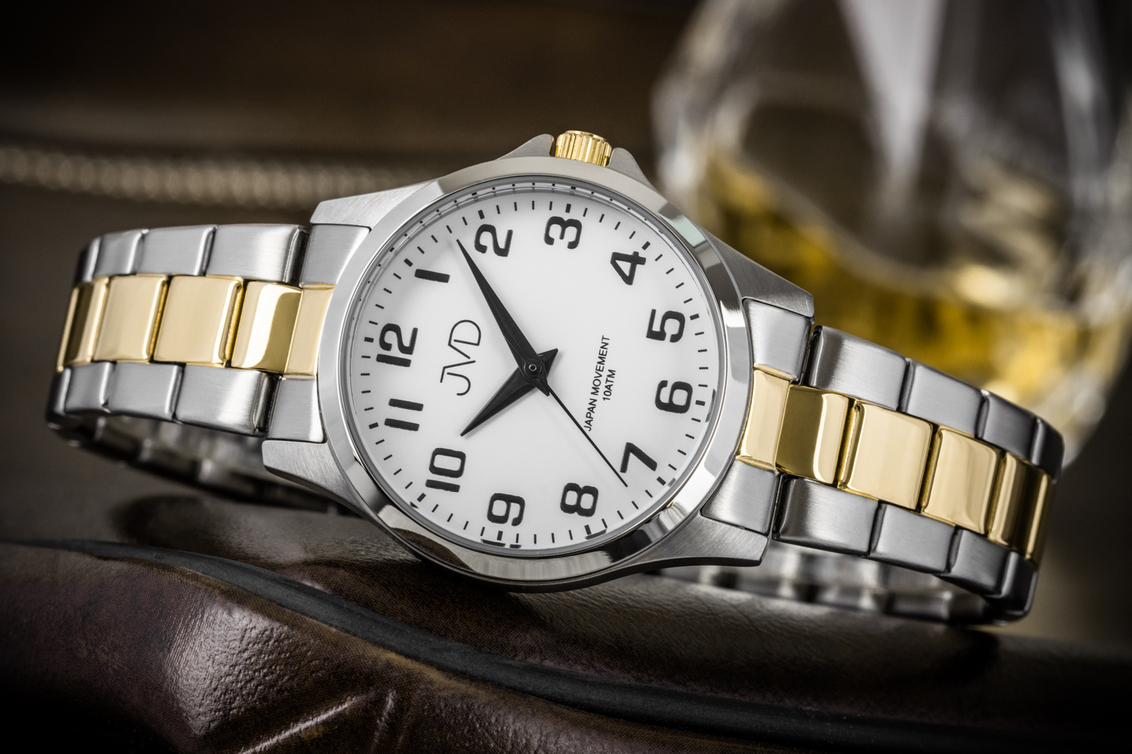 Good readable ladies watches up to 420 EUR – Photo gallery
